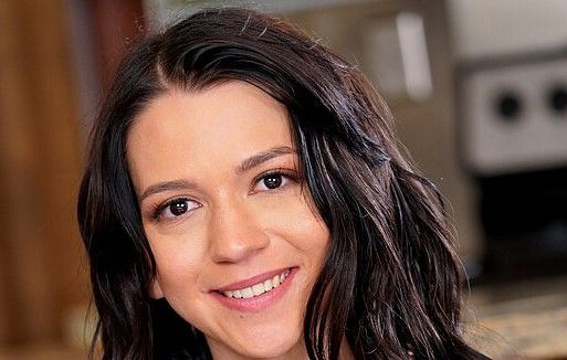 Riley Jean Biography/Wiki, Age, Height, Net Worth, Family, Career ...